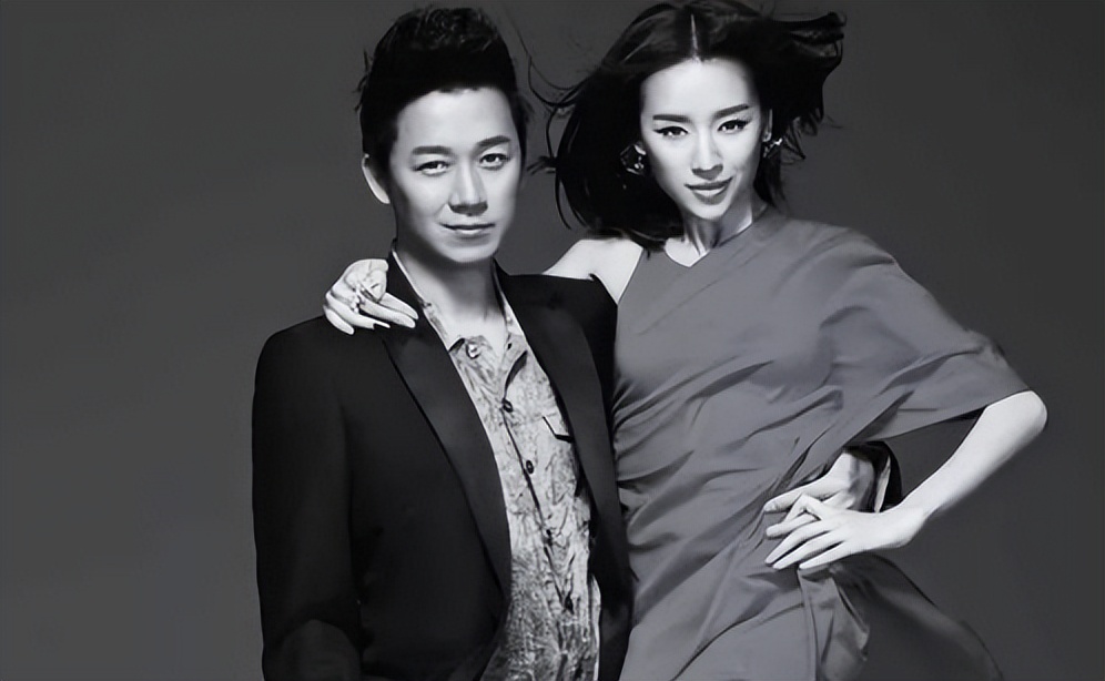 Yin Shuyi visited Pan Yueming's class. After the two were briefly sweet in the RV, Pan Yueming ...