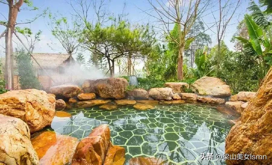 To soak in the hot springs, is it better to use the room card or the ...