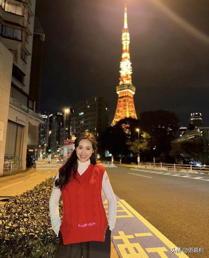 Wu Shanru is 7 months pregnant, and her figure is still quite slender ...