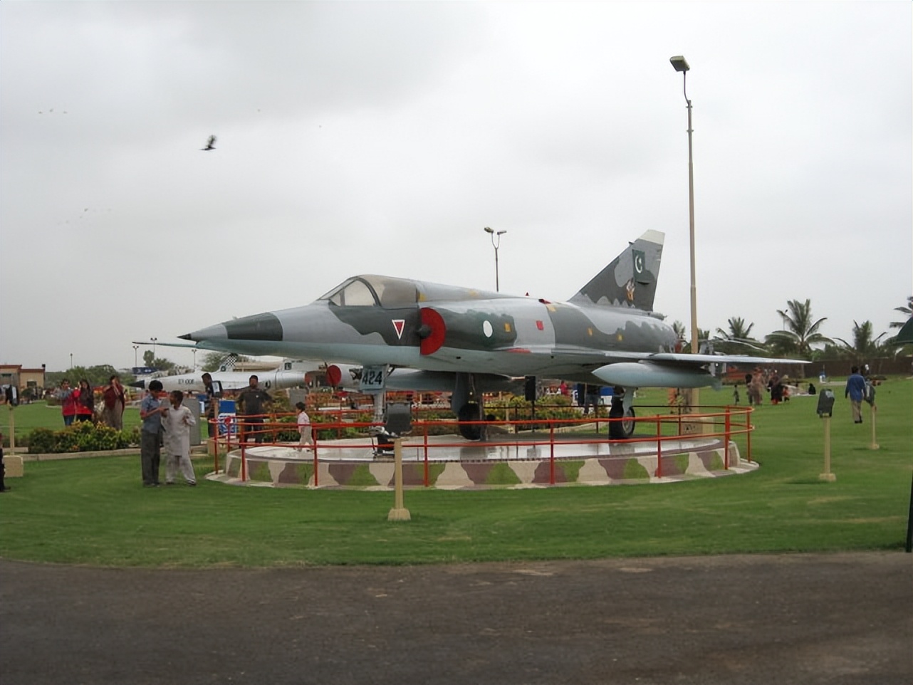 Pakistan announced the new J-10CE livery!Abandon the air superiority ...