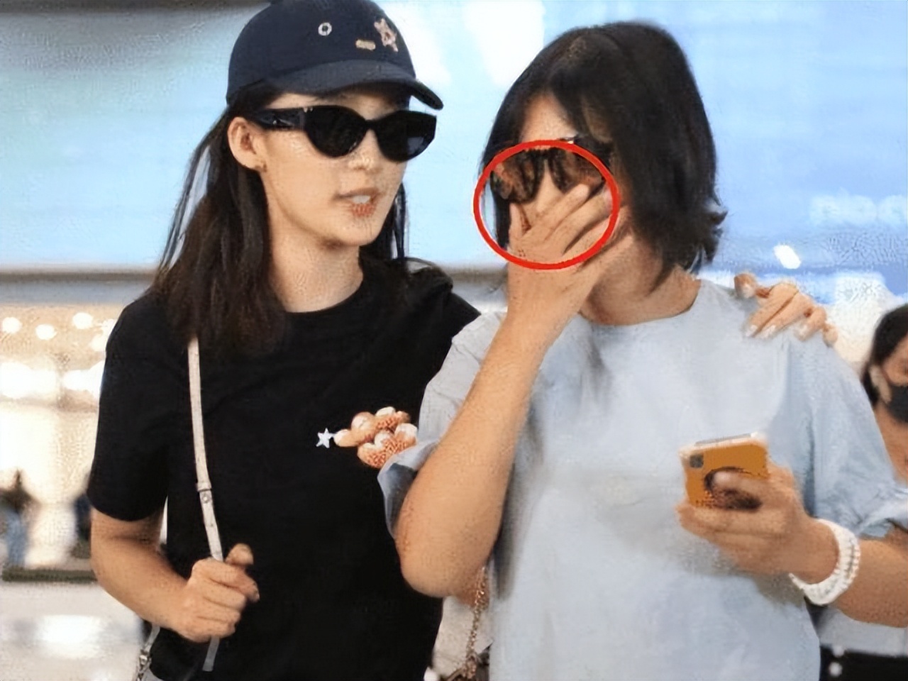 Li Qin was questioned plastic surgery?After the mother's photo was exposed, black fans were ...