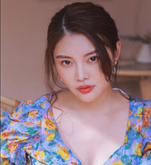 From the "breast god" to the first-line actress, sister-in-law Xu Dongdong's figure is more eye ...