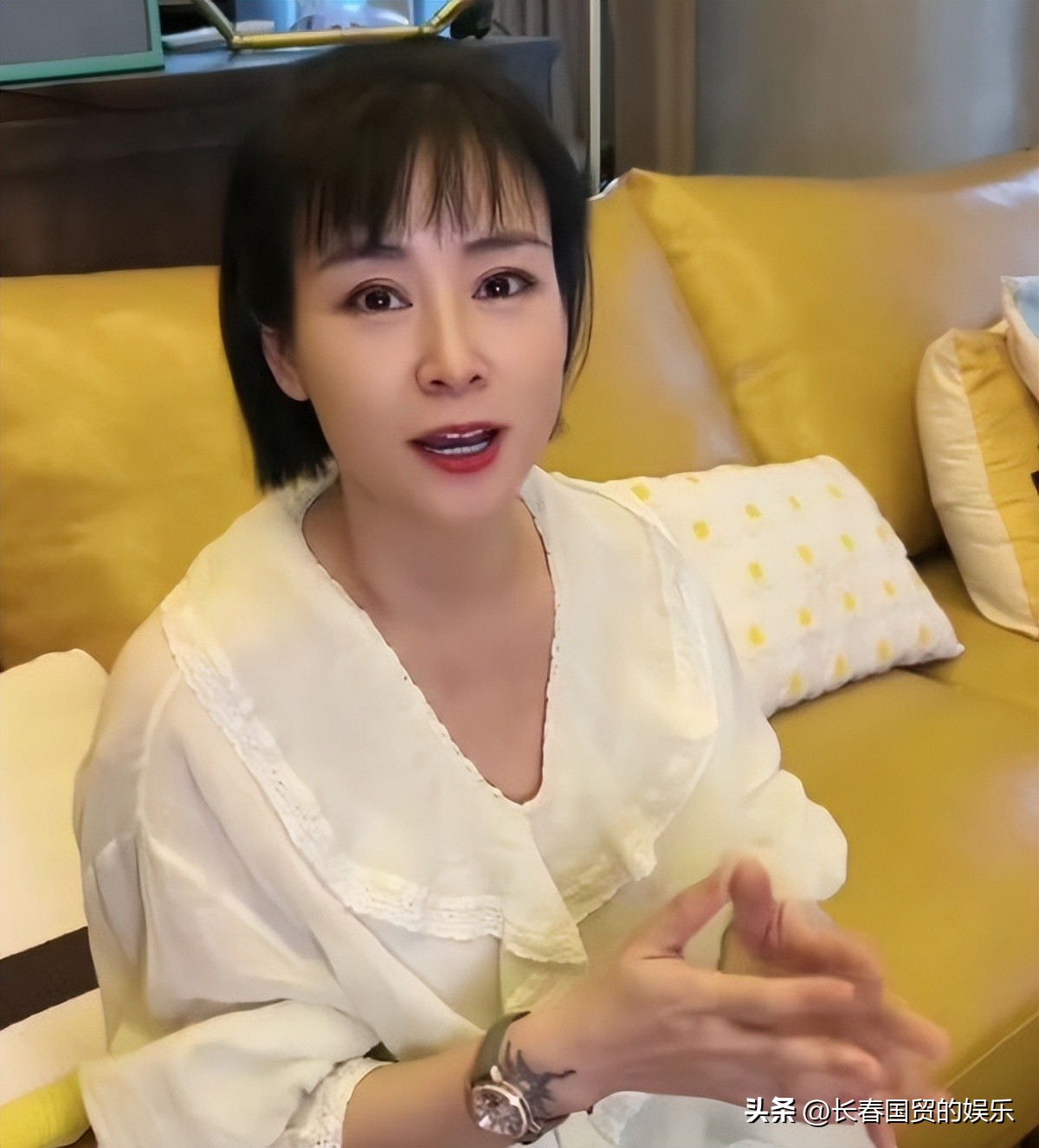 Remember singer Liu Jie? She used to be the spokesperson of Panasonic Electric, and now she is ...