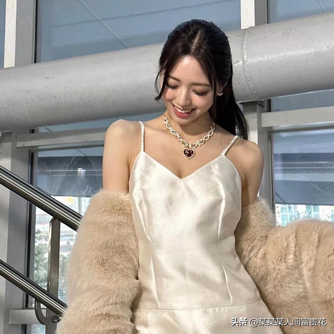 Shin Yoona Body and appearance online - iMedia