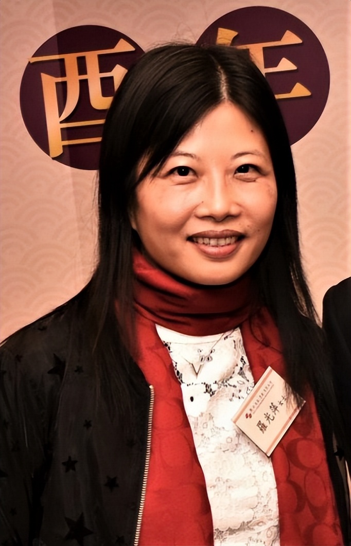 Ping Er, a Hong Kong poet: living in the moment, dwelling poetically, a ...