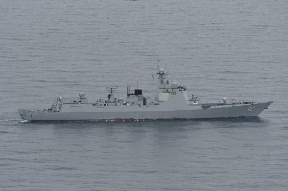 At the last moment of the Huang Haijun show, the US ship suddenly ...