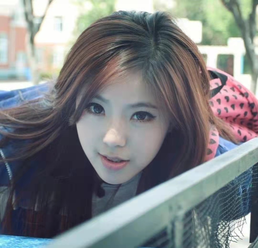 Zhao Yihuan dances in the gym, and his good figure is too eye-catching ...