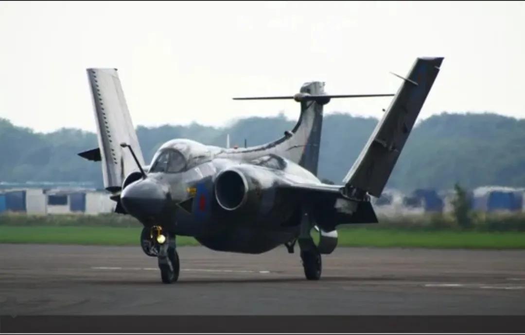 The sword never gets old: British 'Predator' attack aircraft - iNEWS