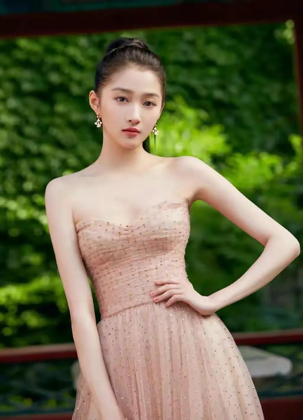 Xiaotong is getting better and better - iNEWS