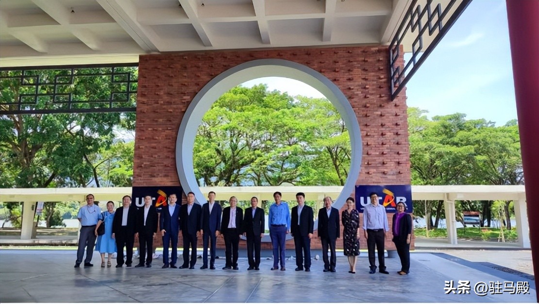 Minister Tang Rui visits Perak - iMedia