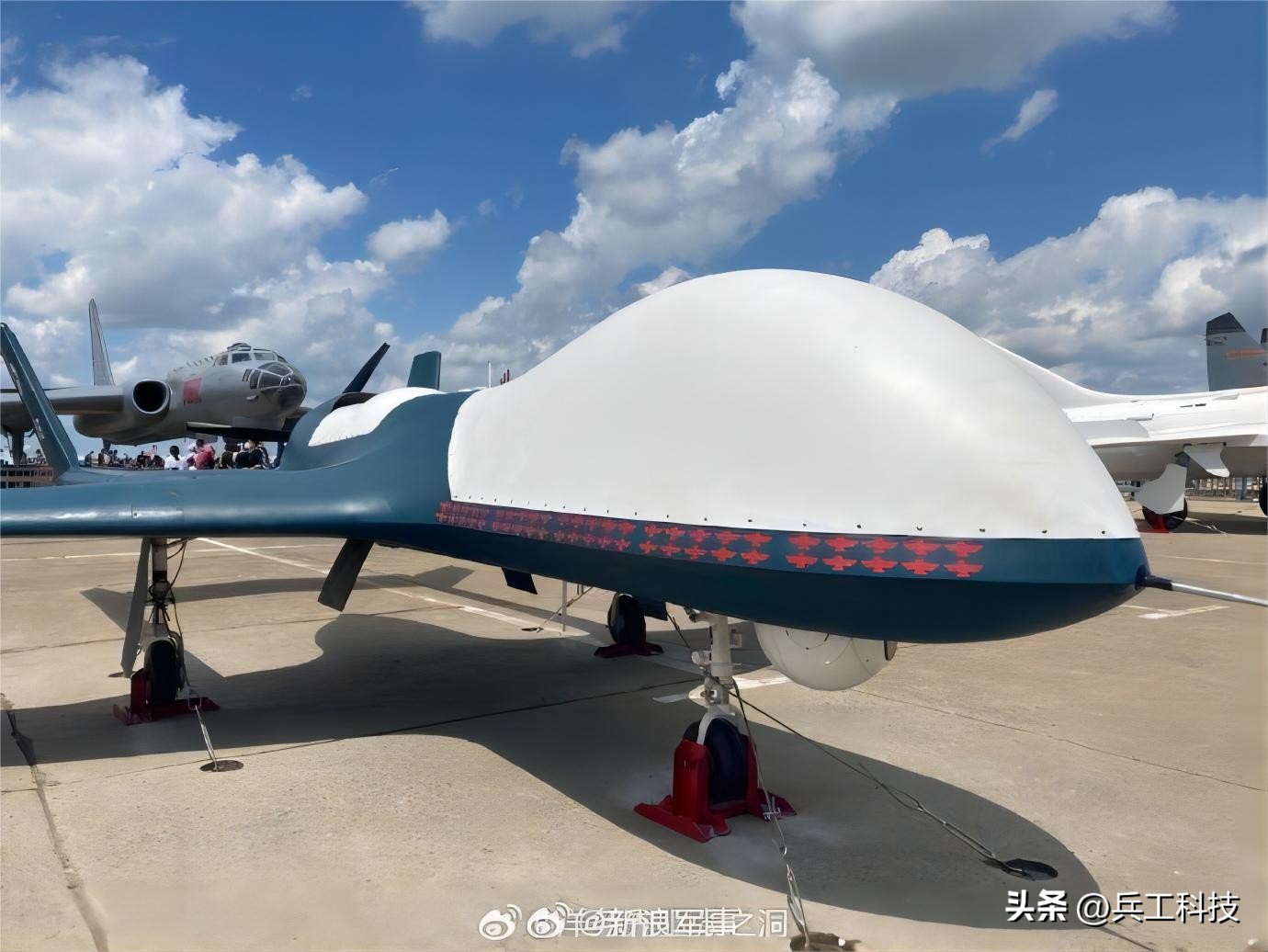 Long-range and wide-area ocean reconnaissance weapon, domestically ...