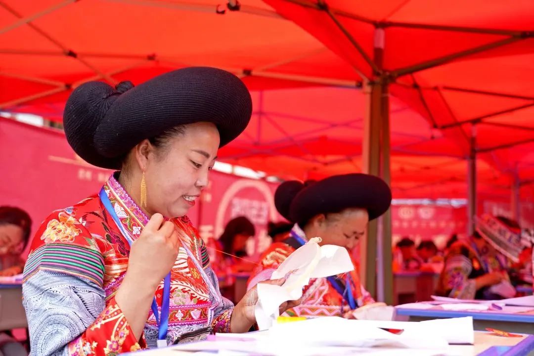 Bijie: Hand embroidery skill competition inherits national intangible ...
