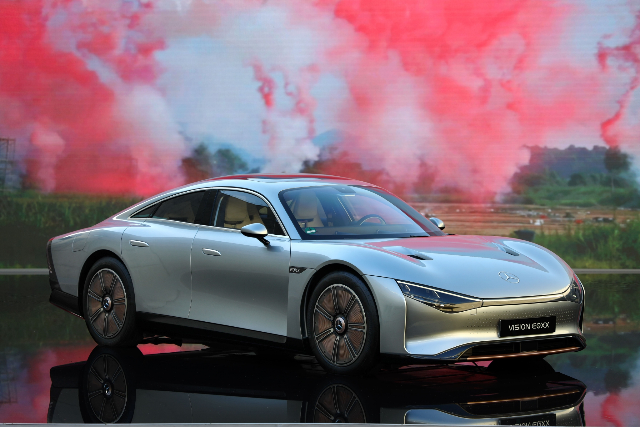 Mercedes-Benz VISION EQXX Concept Car - iNEWS