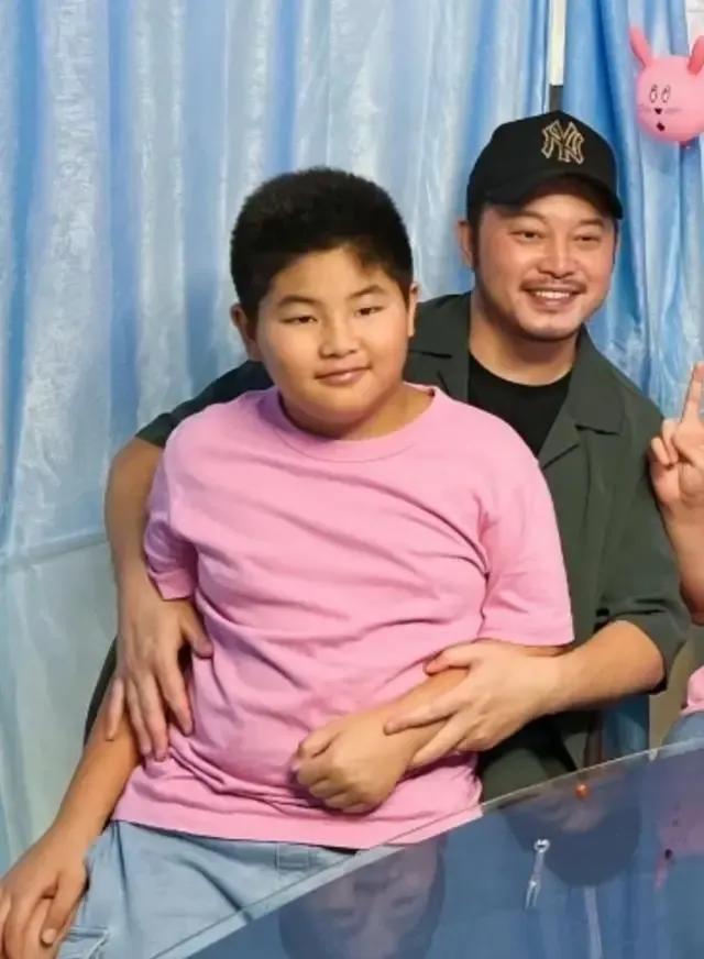 Hu Keshayi celebrates 12-year-old Anji's birthday, the little fish is ...