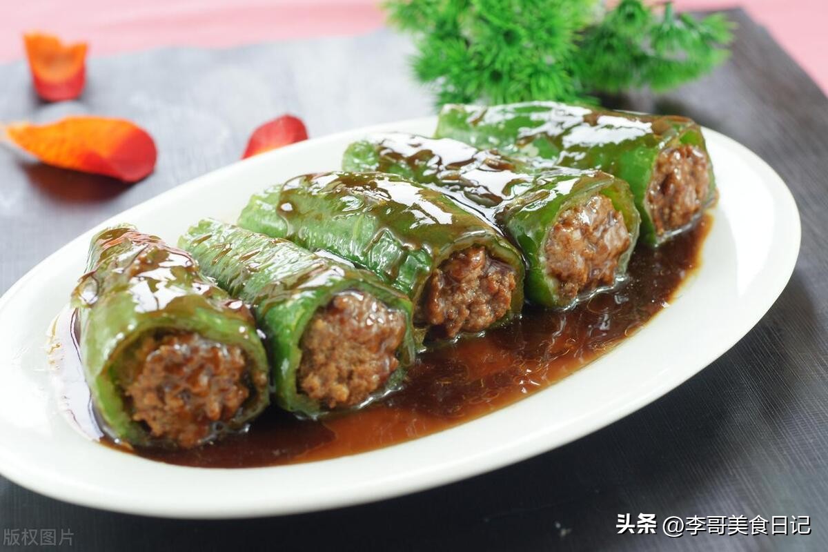 A must-have meal for the family, green pepper stuffed meat, teach you ...