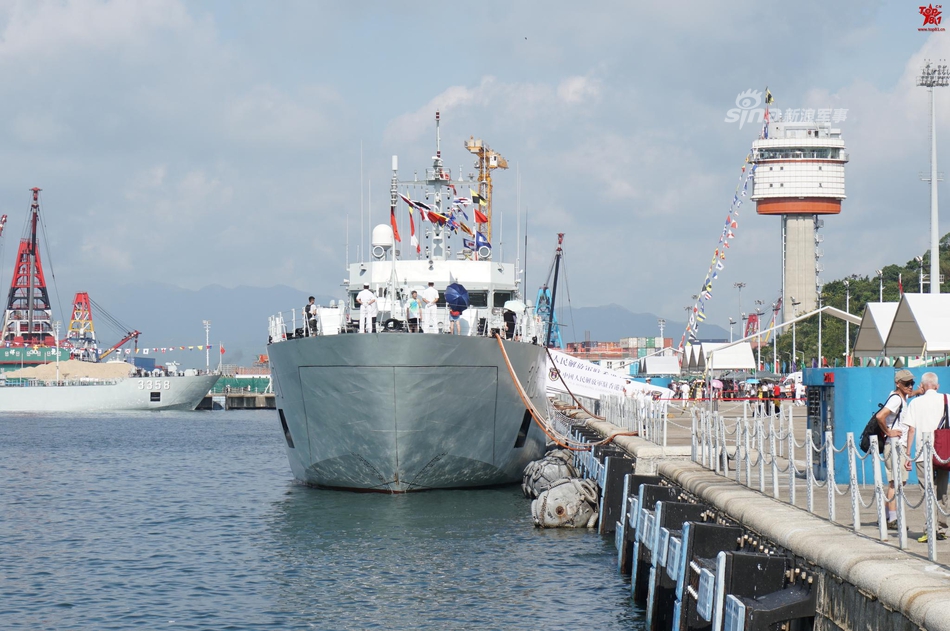 Inventory of the development of PLA amphibious landing ships - Type 074 ...