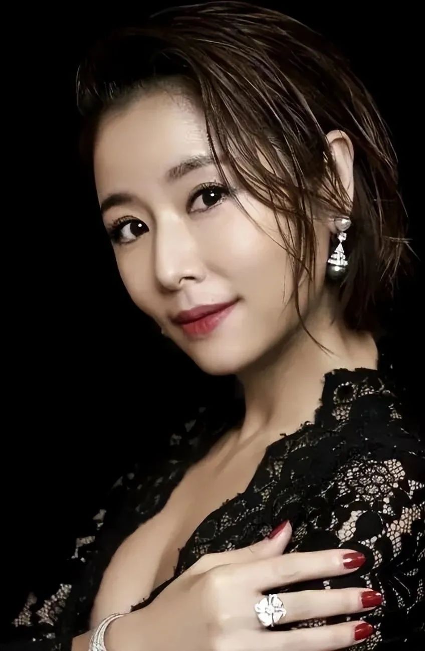 No one in the entertainment industry dared to marry her, and after the ...