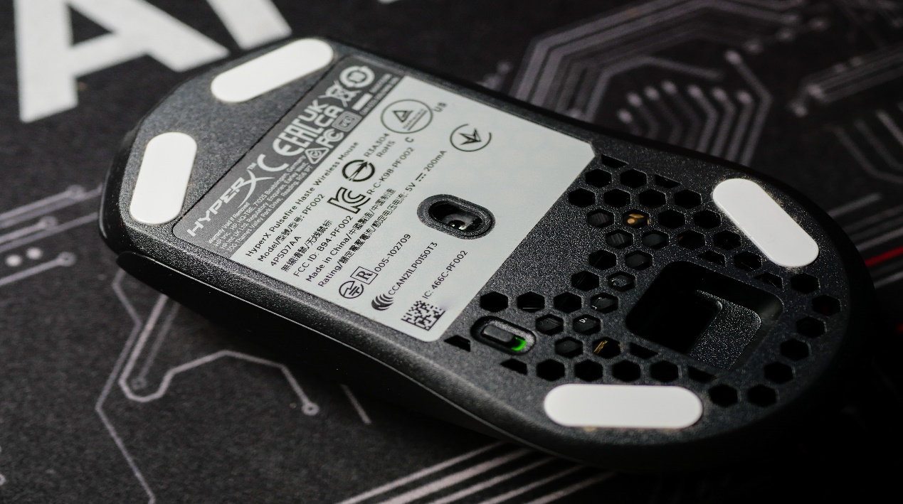 The dazzling "hole" mouse, the experience of using the HyperX gaming ...