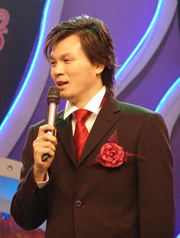 One year after disappearing, the well-known host Li Bin rarely spoke ...