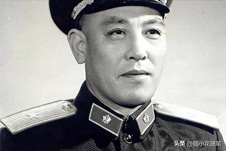 What positions did the division commander and political commissar of ...