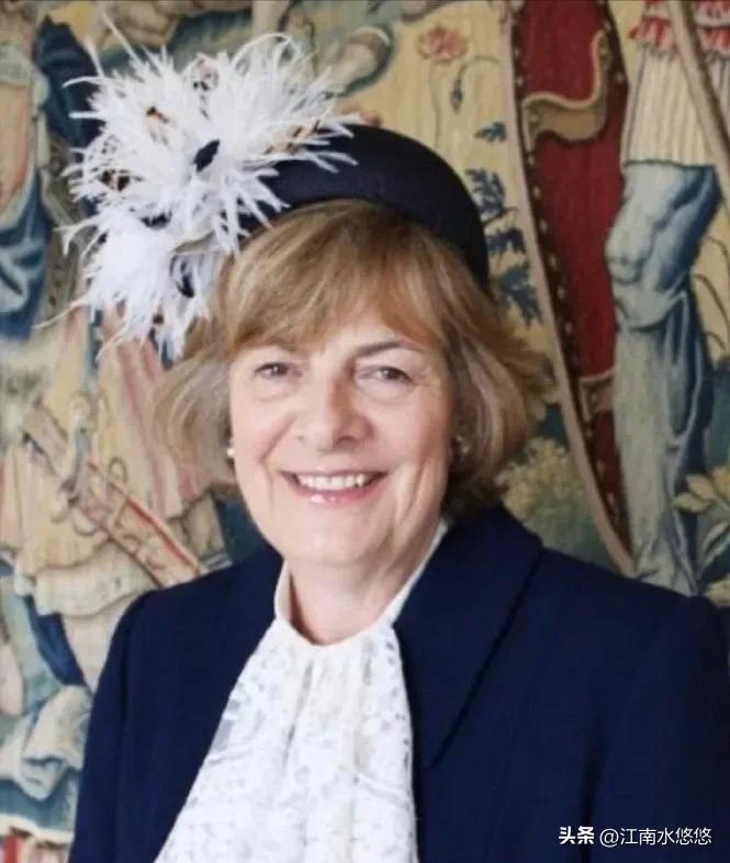 Diarrhea on the coronation suit! Queen Camilla speaks out in anger, and ...