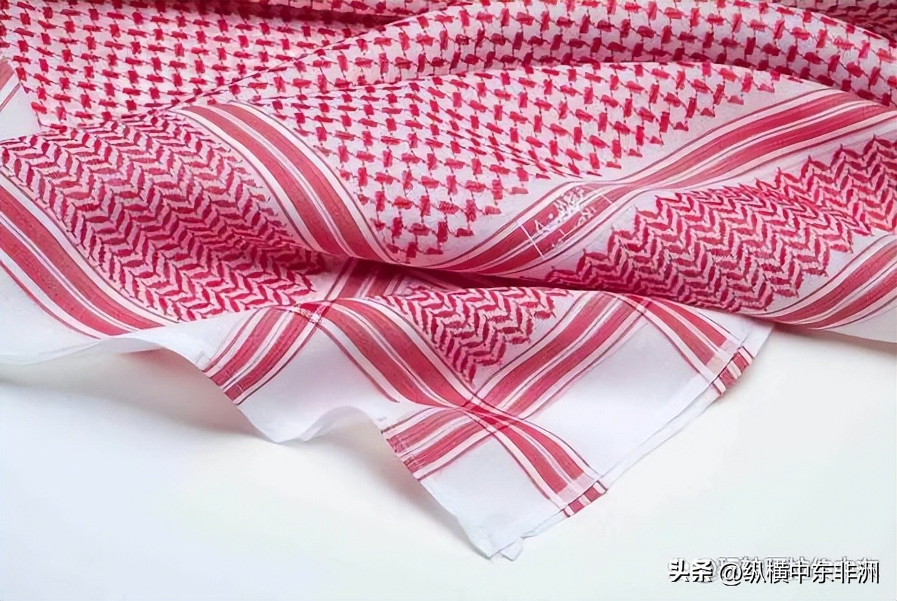 Why do Arab men in the Middle East wear plaid hijabs? - iNEWS