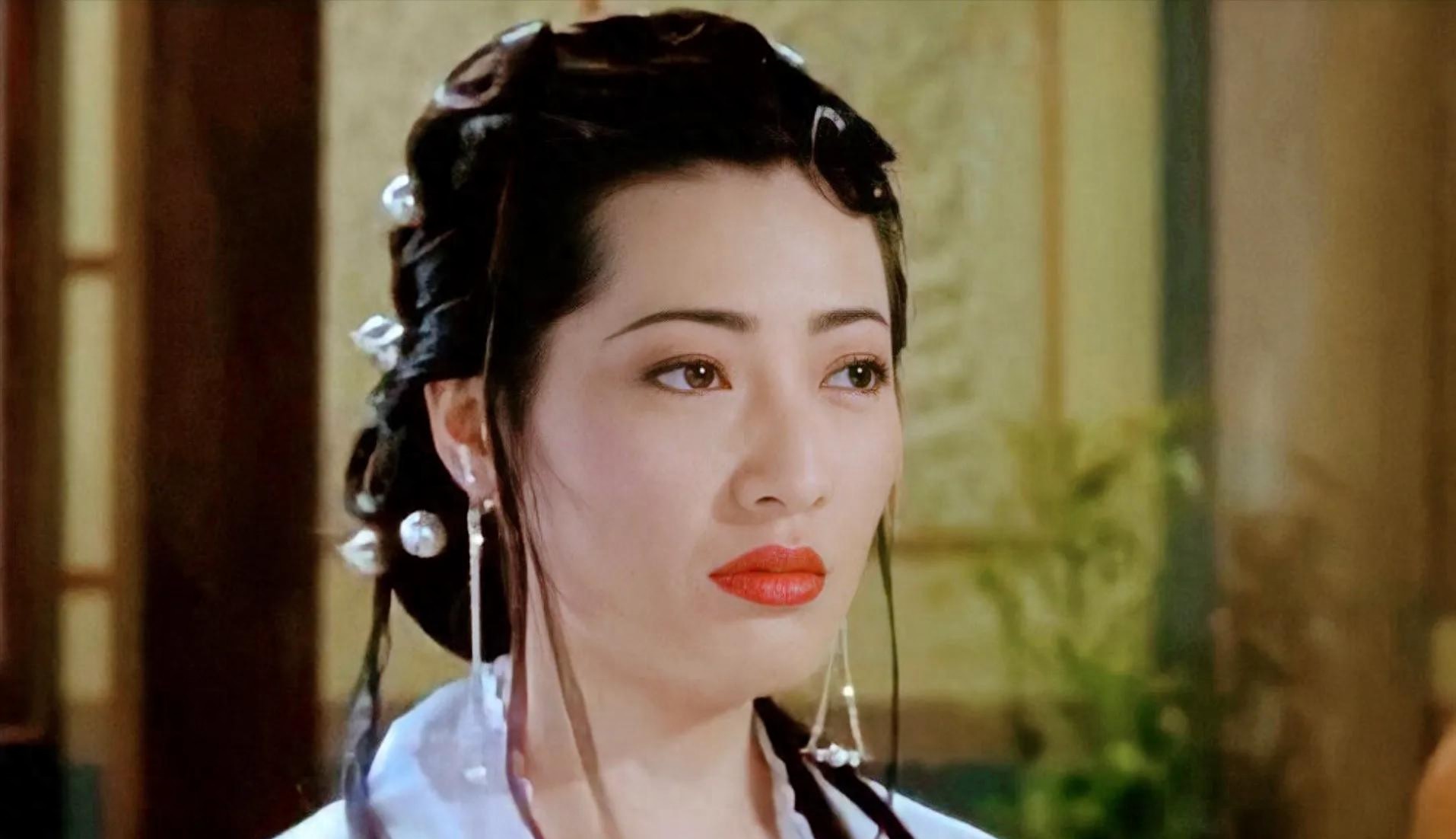 The most beautiful "Pan Jinlian" Yang Simin is now selling noodles ...