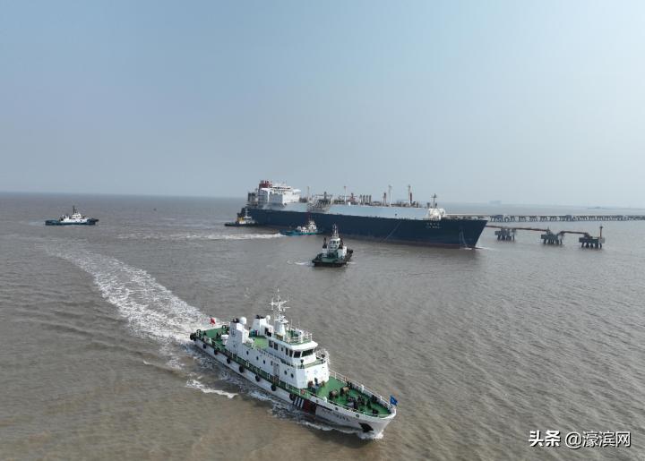 Why did the Nantong shipbuilding industry make efforts to produce many ...
