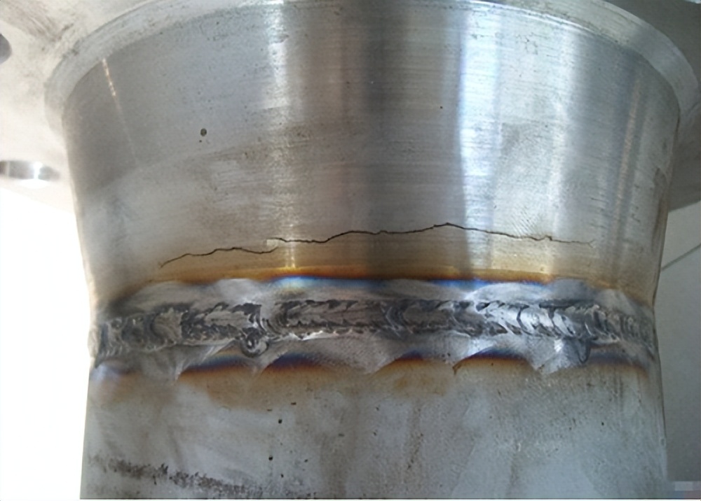 Flange welding can also appear perfect fish scale pattern, these ...