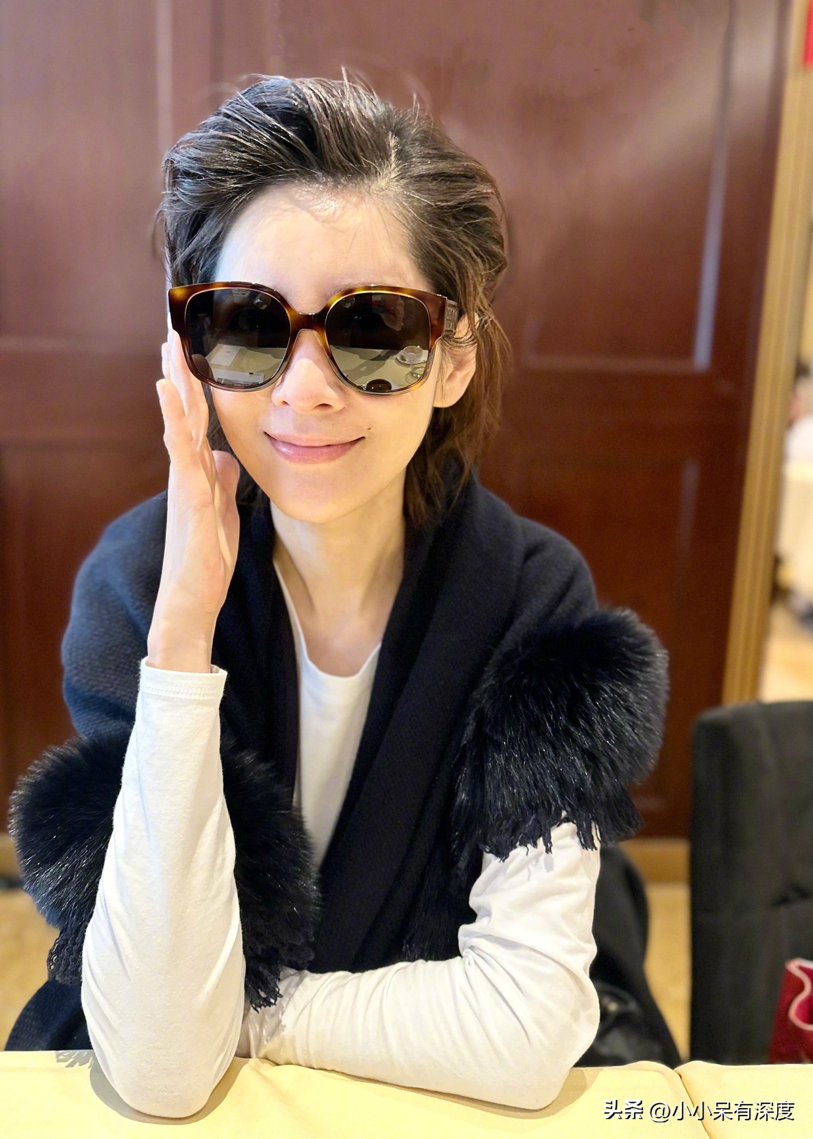 The beauty host Shen Xing posted photos, netizens: she is so beautiful ...
