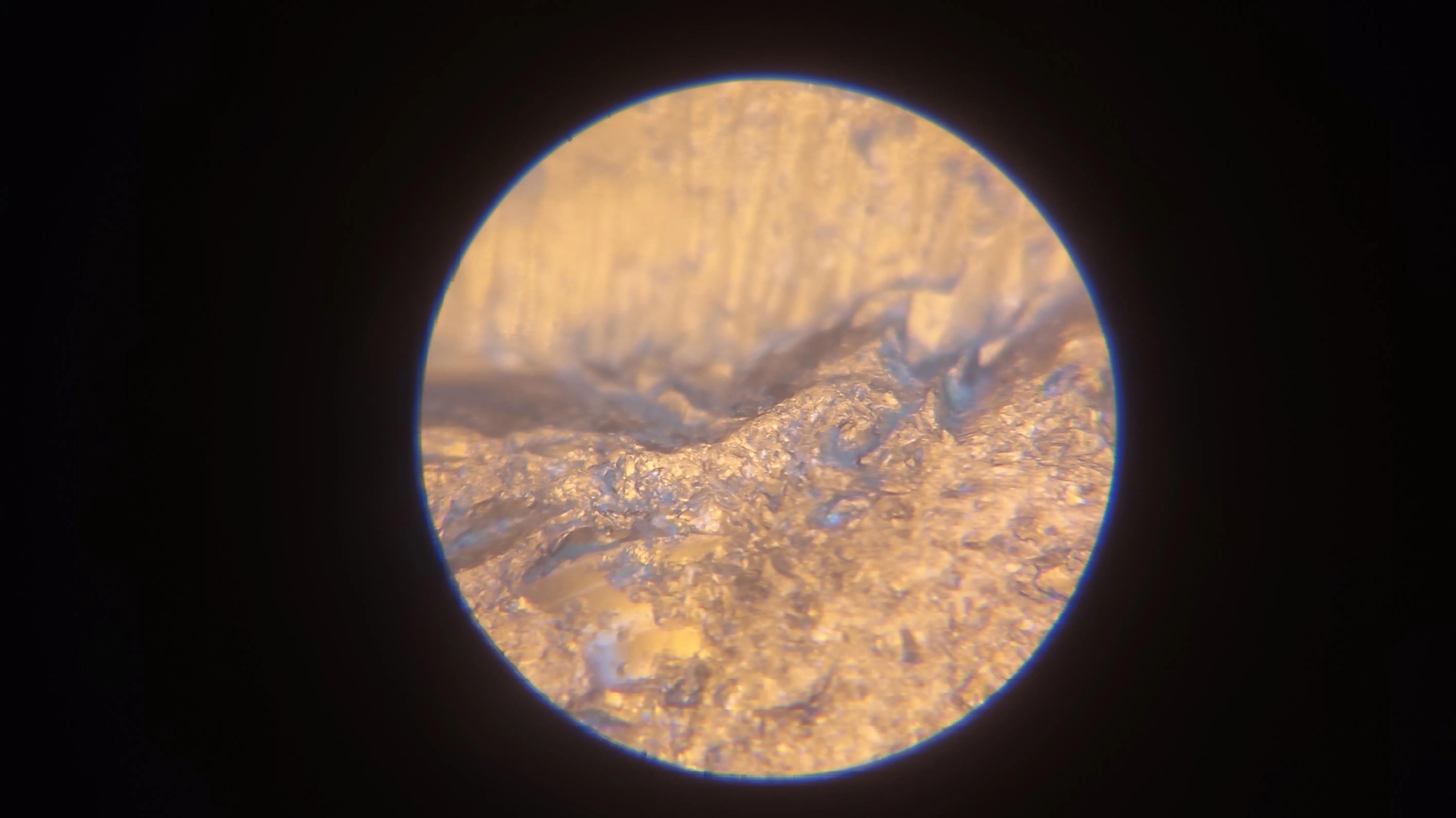 Lunar glass meteorite, magnetic - iNEWS