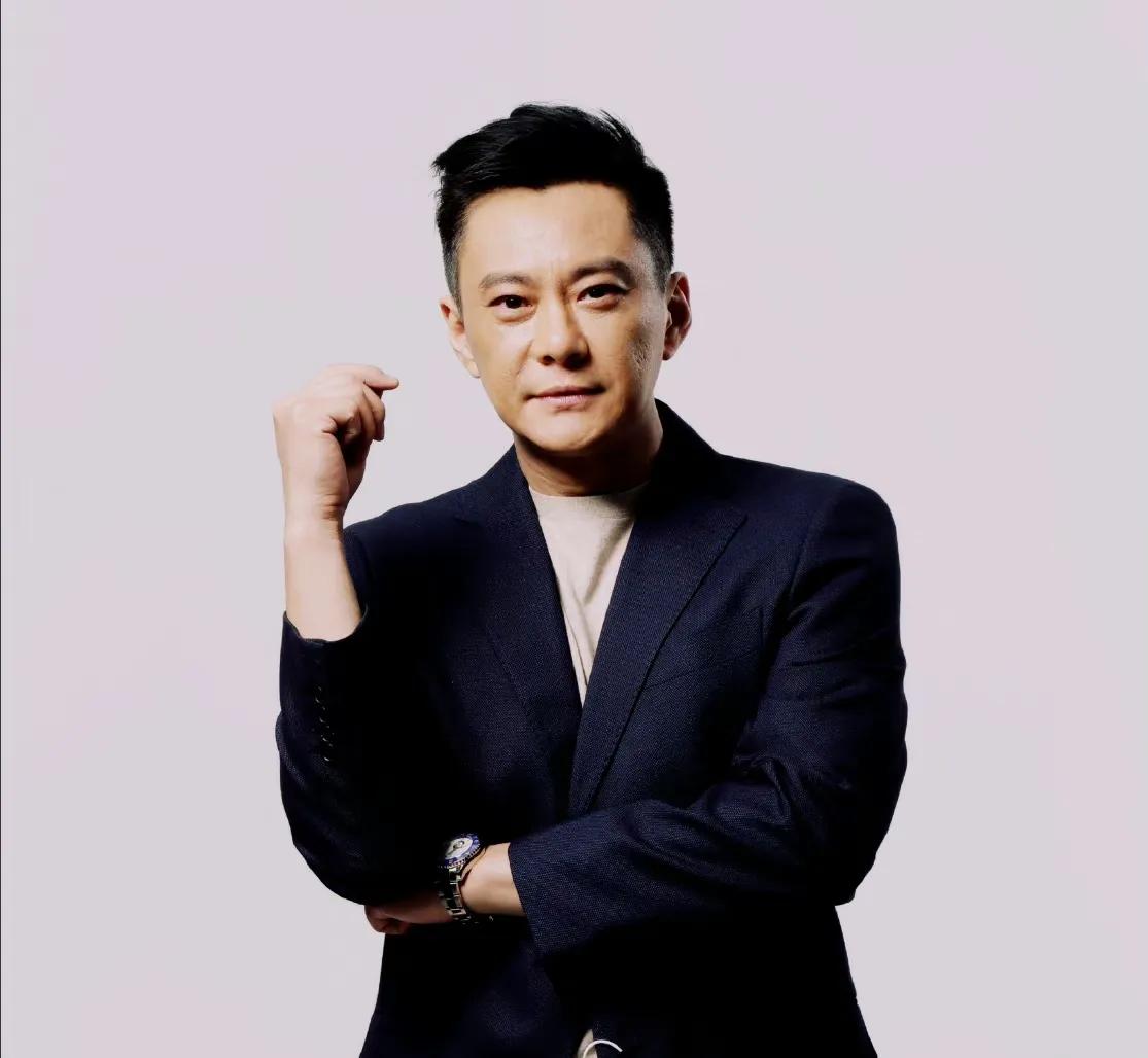Actor Wang Ban: Falling in love with Cao Ying at first sight, married ...