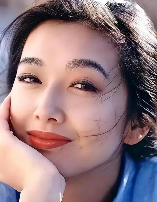 Jiang Shan: Eternal Light, Goddess of Showbiz, How Ups and Downs the Road to Fame - iMedia