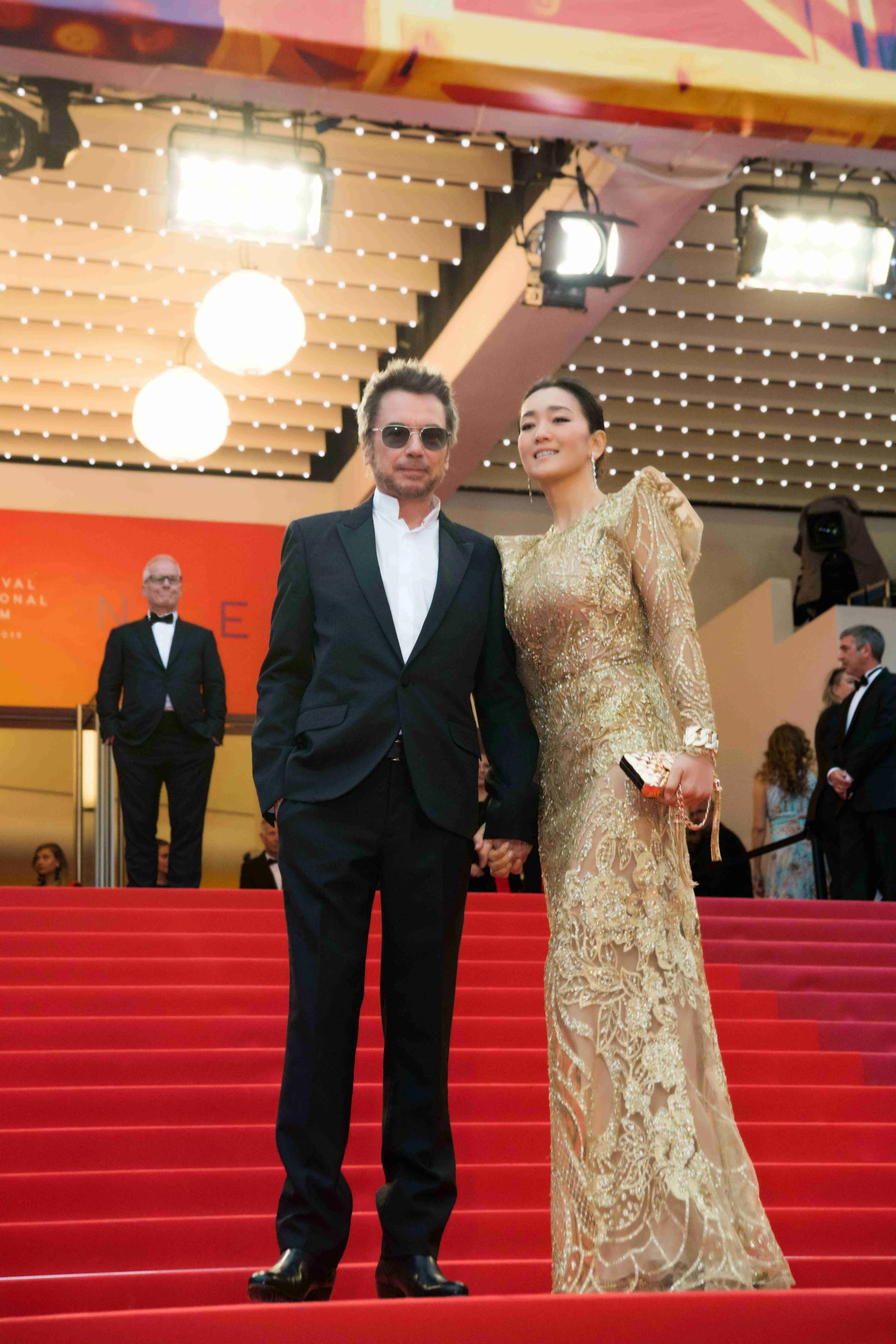 Gong Li and his wife returned to China on Macron's special plane and ...