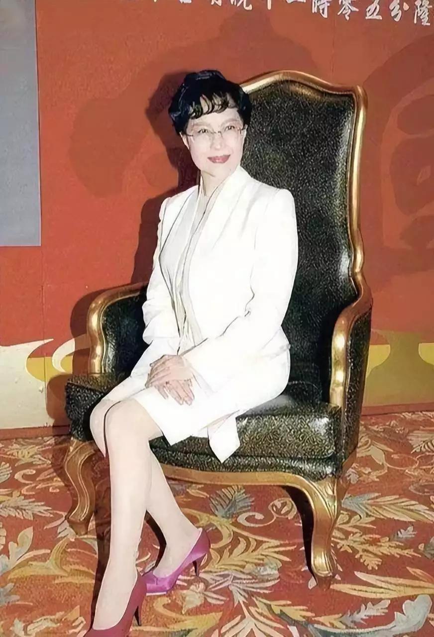 Legendary Women: Qingben Jiaren, she is a real heartthrob - iMedia