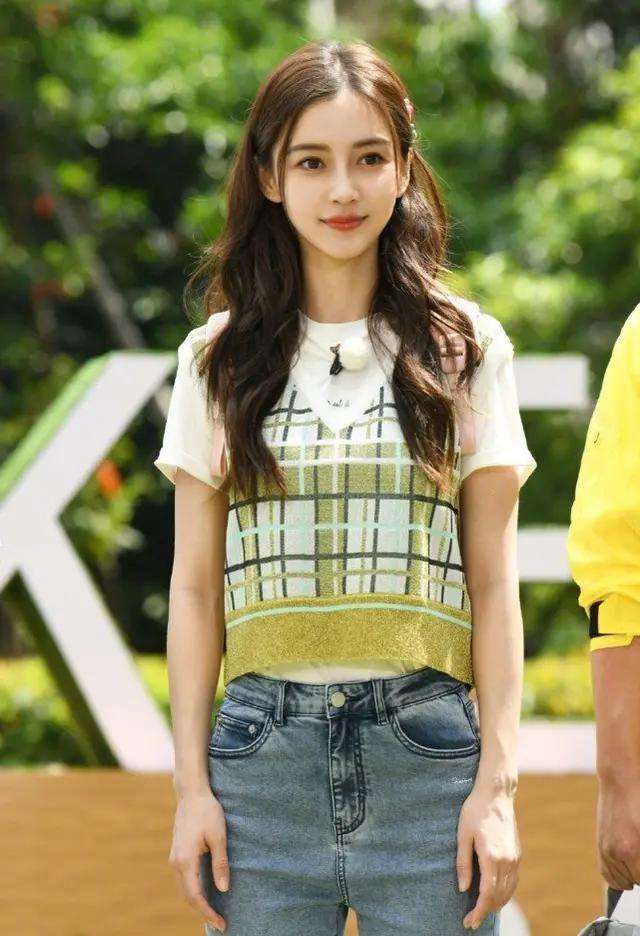 AngelaBaby's live broadcast skin is too cold and white, the female star ...
