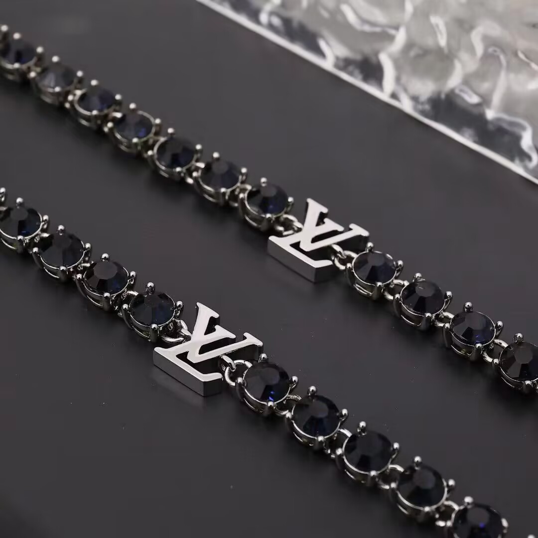 Latest LV Louis Vuitton Couple Diamond Bracelet - iNEWS