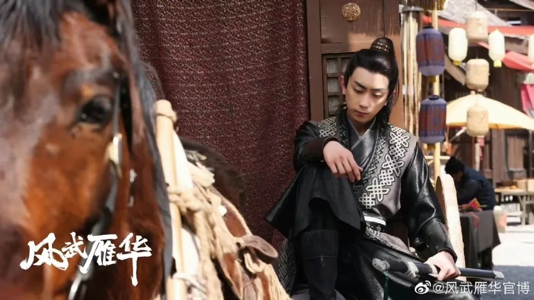During the hot filming of "Fengwu Yanhua", Dai Gaozheng and Wang Xudong chatted about ...