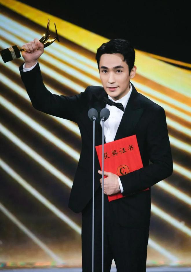 Nandu Entertainment commented on the "Top Ten People": Su Xing is as ...