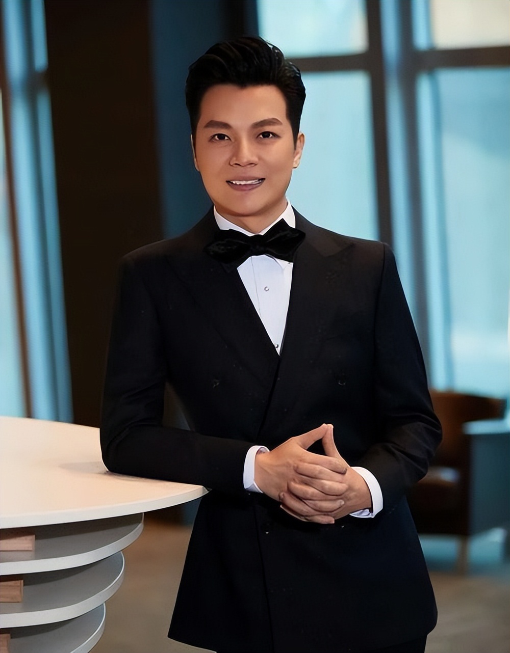 Ren Luyu of CCTV: Married Bai Fumei at the age of 32, and became a ...