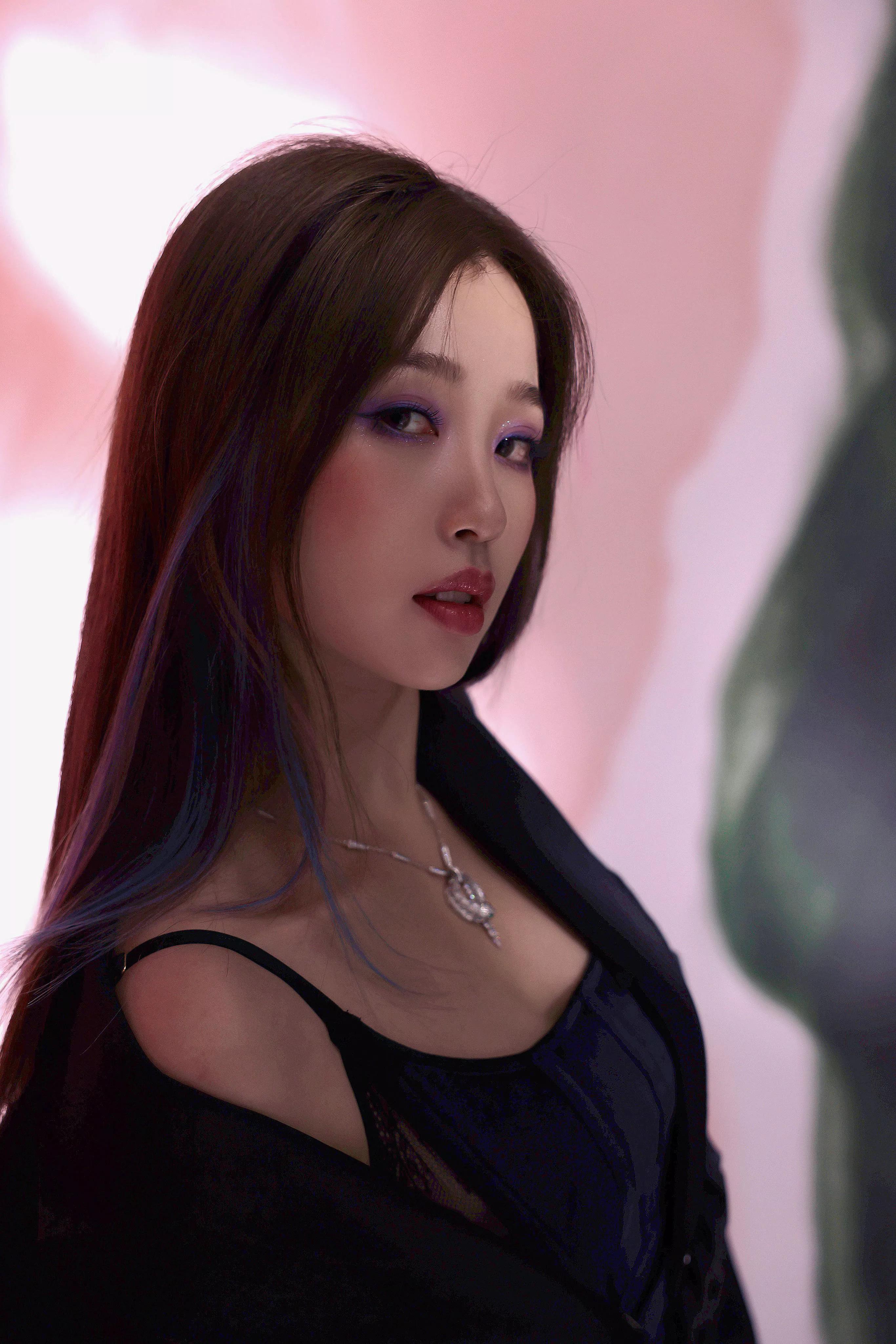 Yu Shuxin beautiful wallpaper - iNEWS