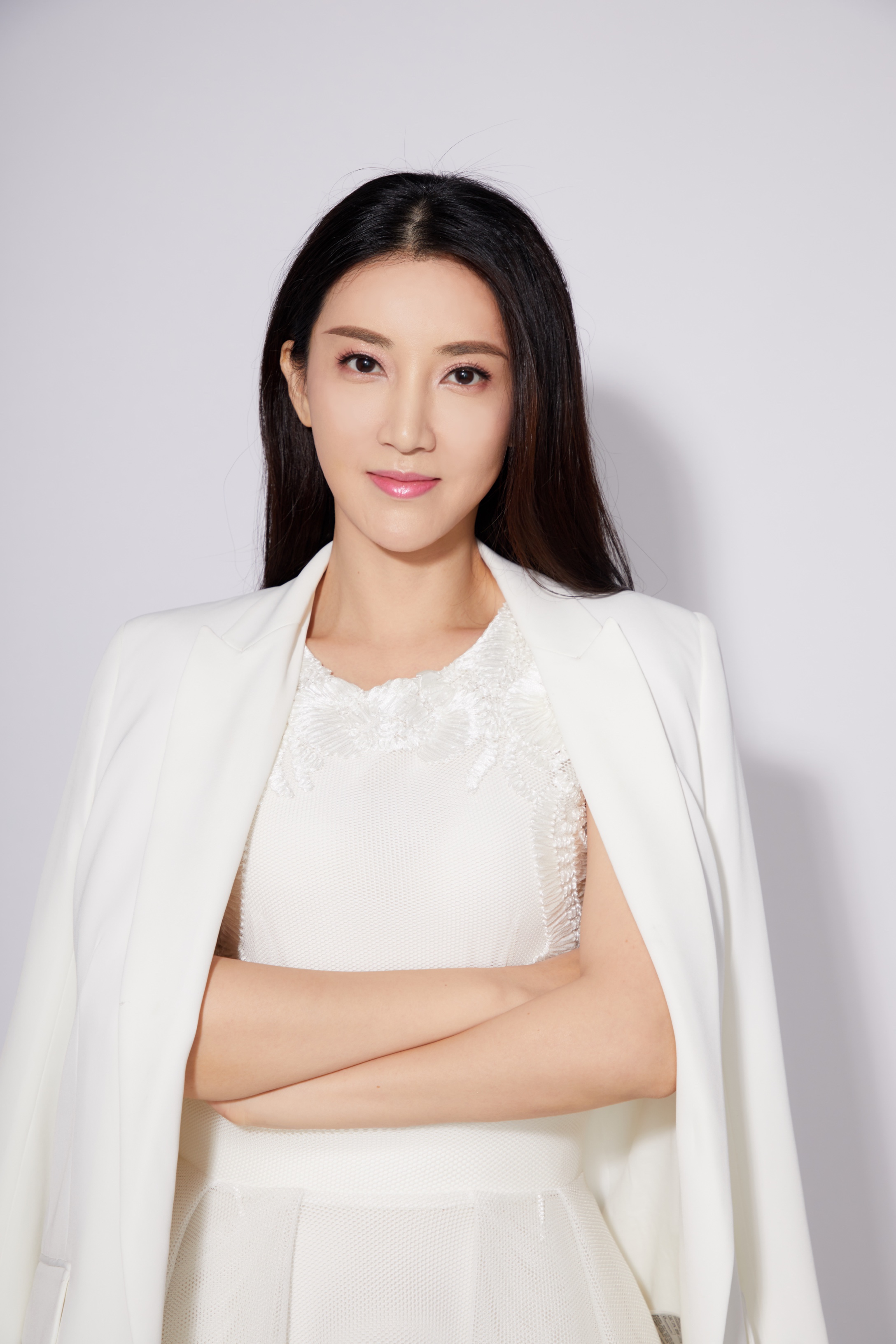 Wu Yan, Zeng and Ren Yongquan are known as the "Golden Boy and Jade Girl" of Zhujiang TV, and ...