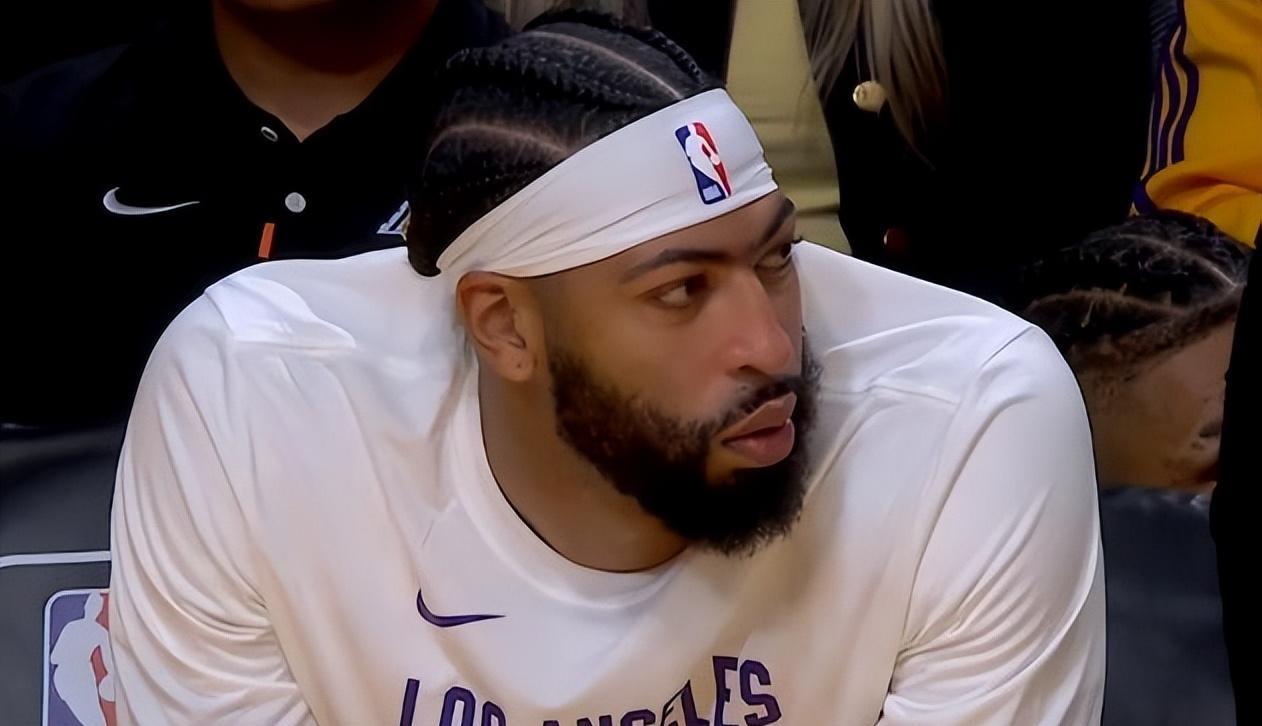 30-11! 20-5! The Lakers battle the Suns! James Durant is really a ...