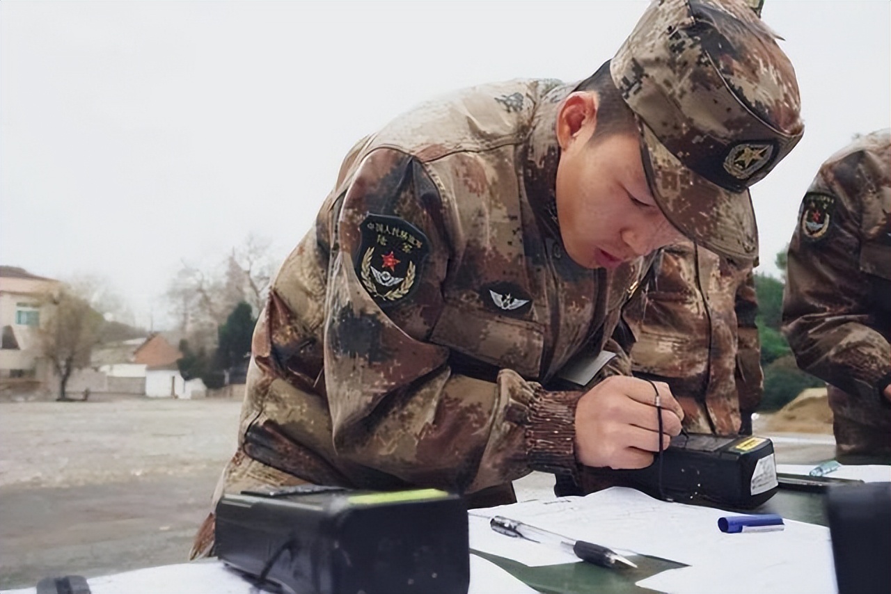 The Synthetic Battalion has a "chief staff officer", which is ...