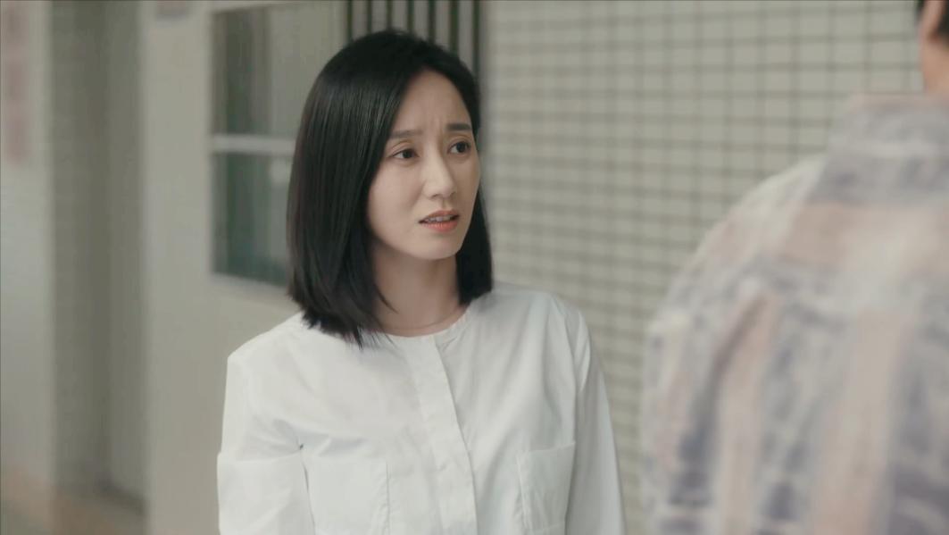 What is the relationship between President Wang and Bai Jie in "The Days of Chasing Light"? Why ...