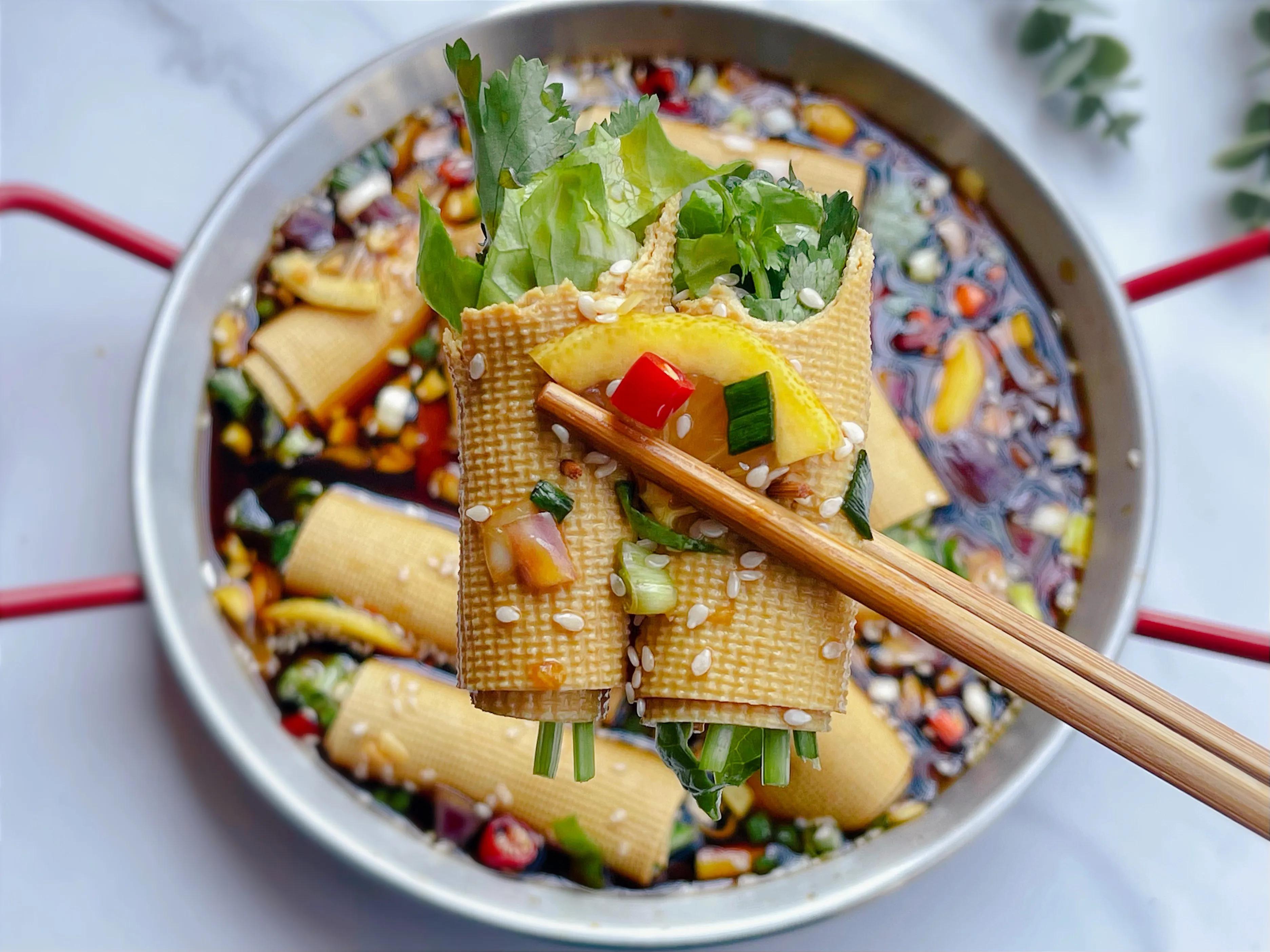 The cold bean curd rolls can still be so delicious!fresh and refreshing ...
