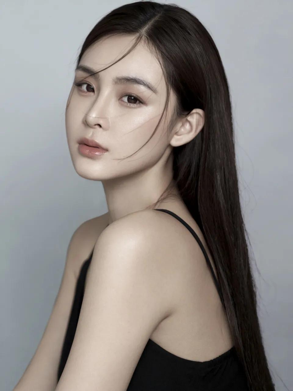 Wang Xiaofei's voice was hoarse and she felt uncomfortable. Why didn't Zhang Yingying have him ...