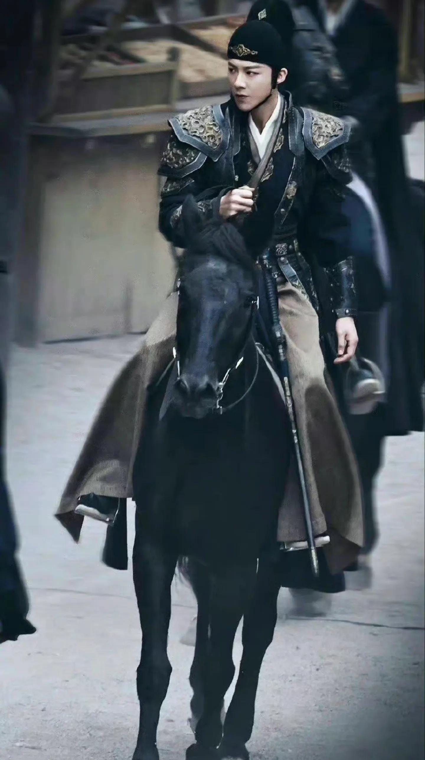 Liu Yuning riding a horse with one hand Reuters - iNEWS