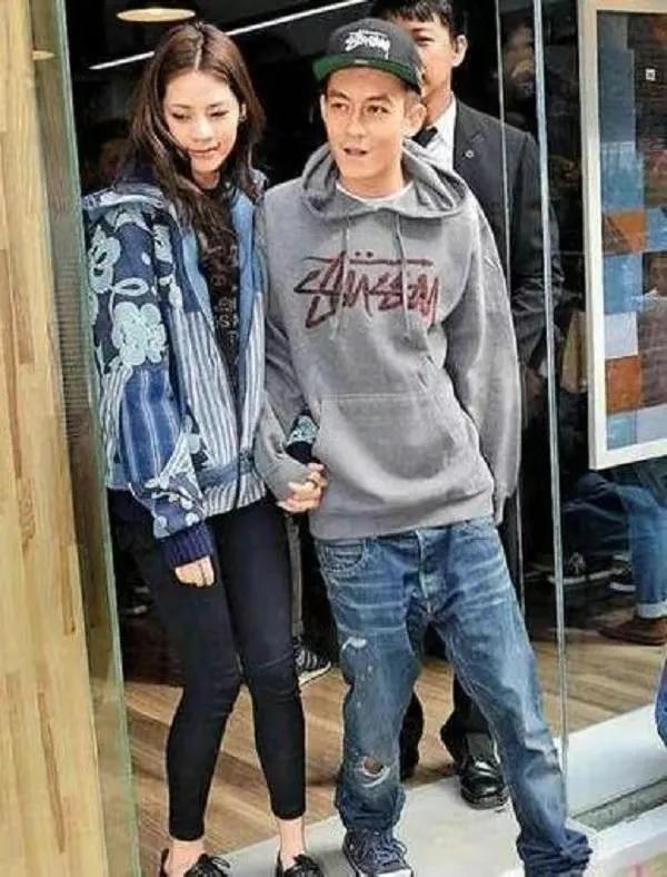 Why did Chen Guanxi "crazily love" Yang Yongqing for 6 years and marry someone else? - iNEWS