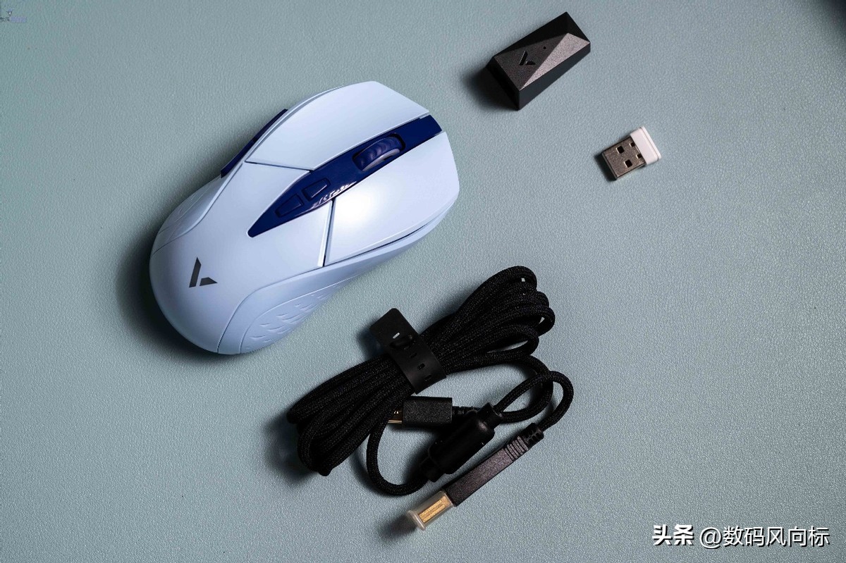Classic reloaded, more usable gaming mouse for small and medium hands ...